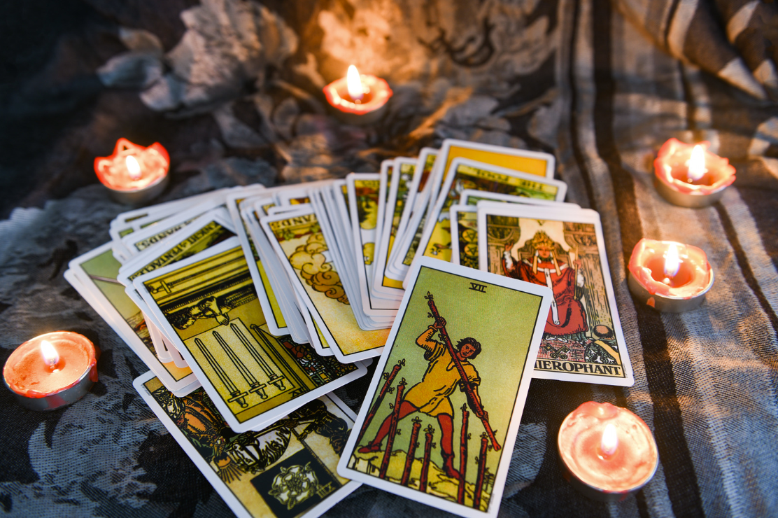Using Color Symbols in Tarot Cards - Tarot Reading